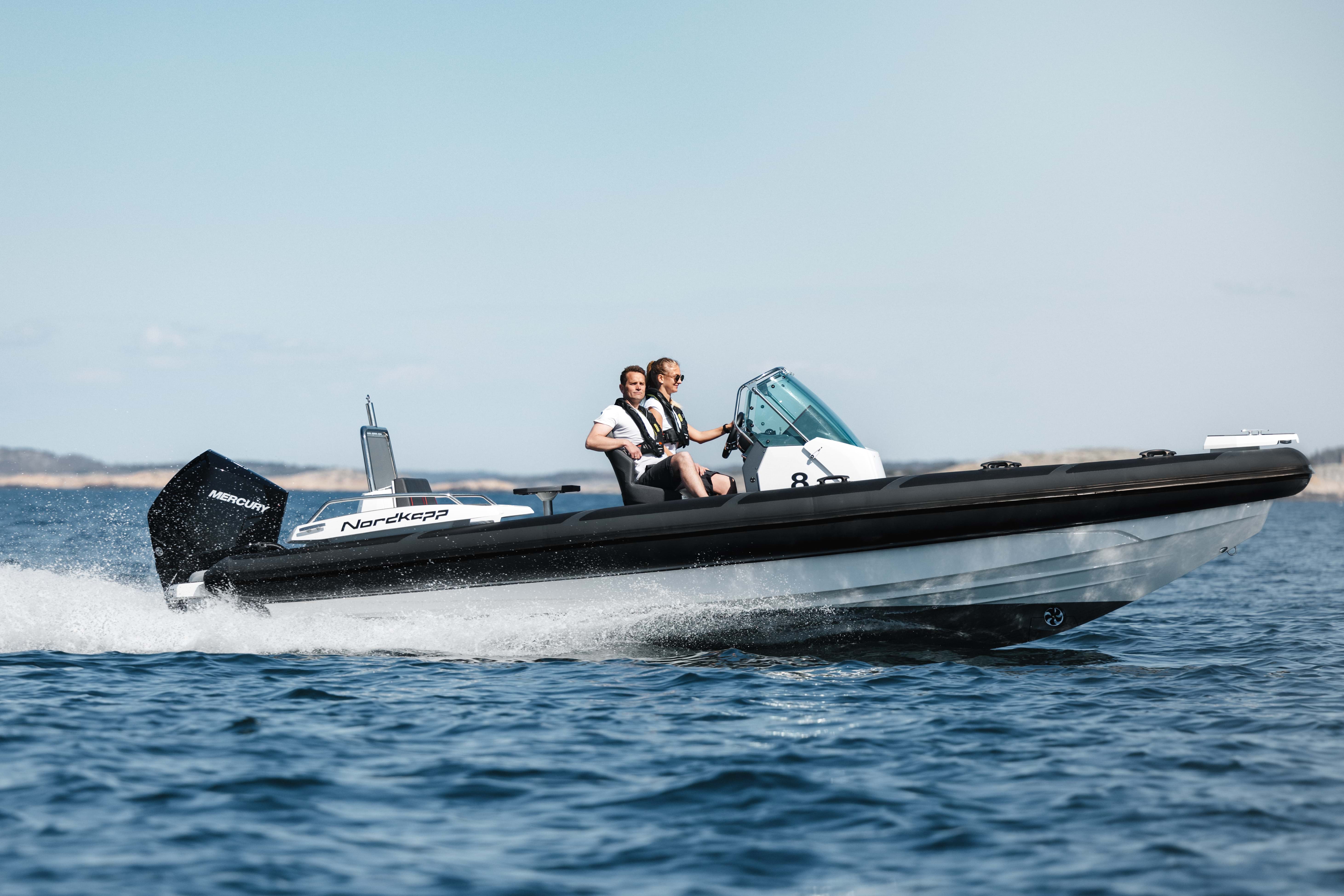 Airborne 8 - Nordkapp-boats.no